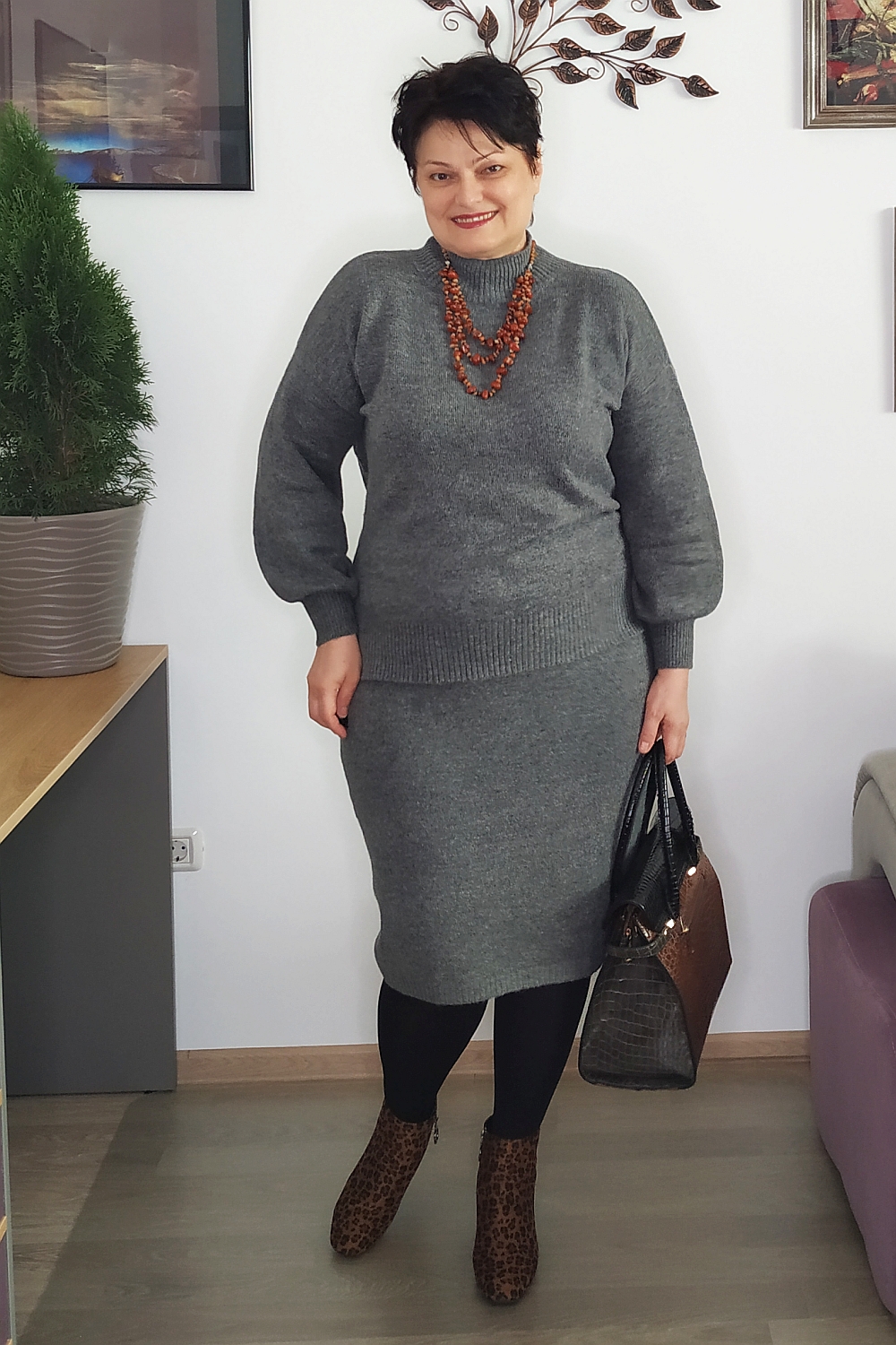 În trend - fuste şi rochii tricotate - Maxine Over 50