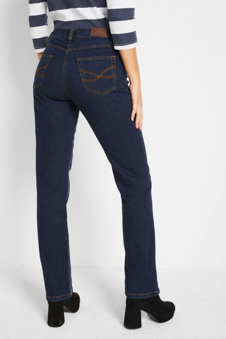 5 modele de blugi pentru fetele plinuţe - Maxine Over 50