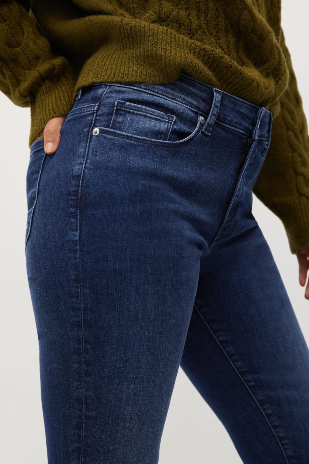 5 modele de blugi pentru fetele plinuţe - Maxine Over 50