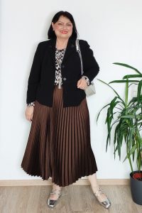 Culori reci, culori calde şi câteva exemple practice - Maxine Over 50